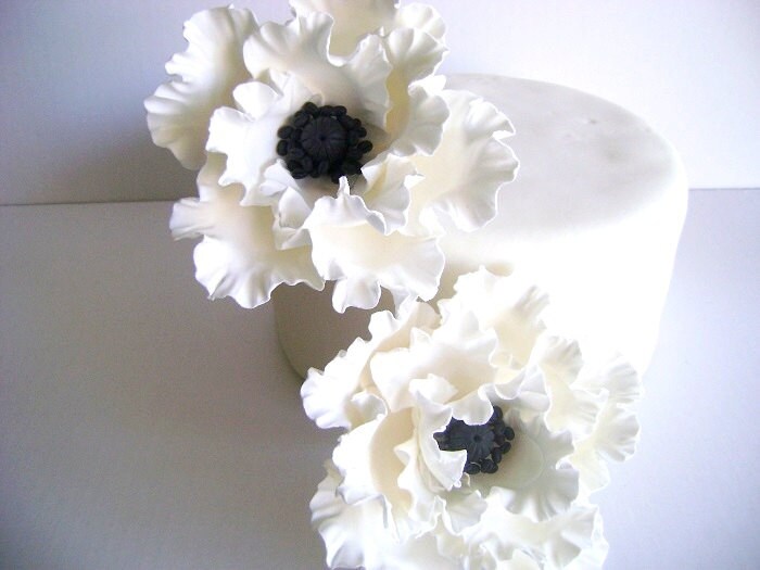 White Poppy Cake Topper Flower Cake Topper Clay Wedding Cake | Etsy
