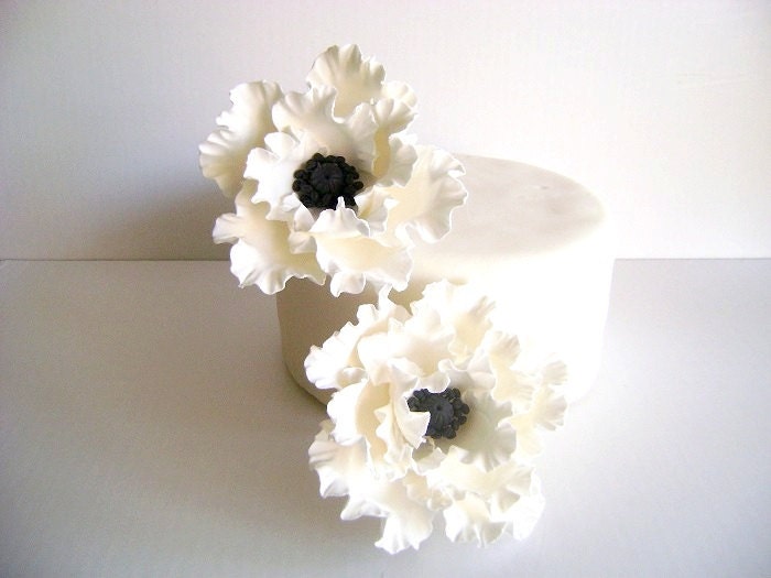 White Poppy Cake Topper Flower Cake Topper Clay Wedding Cake | Etsy