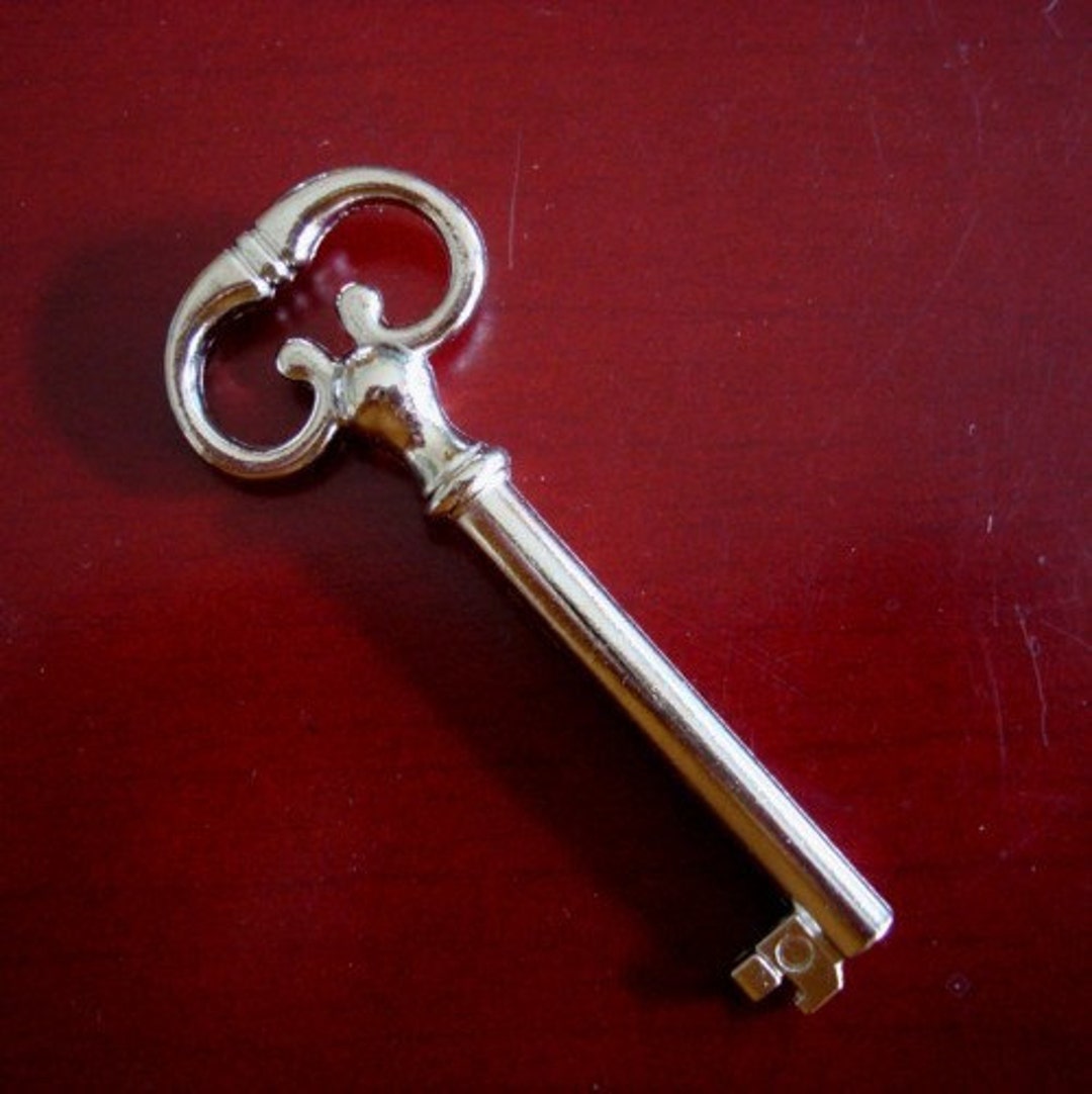 LARGE SILVER KEY Pendant, Gothic, Victorian, Shabby, Vintage Style - Etsy