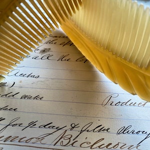 Art Deco Vintage Small Toothed Horn Comb Marcel Wave Hairstyle 1920's ...