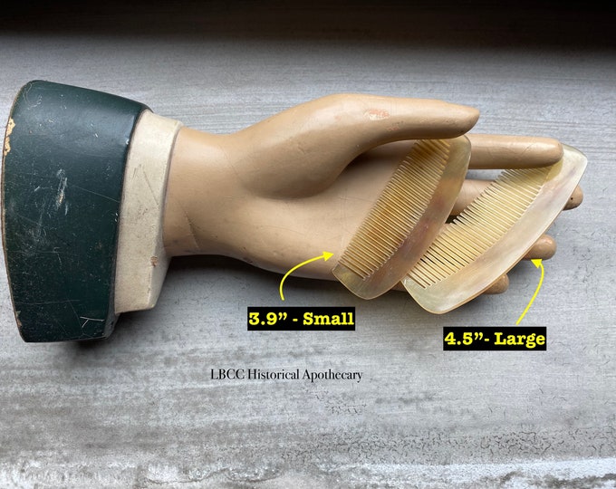 A Fine Horn Comb Historical Gentleman's Historical Gift Hair Powder ...