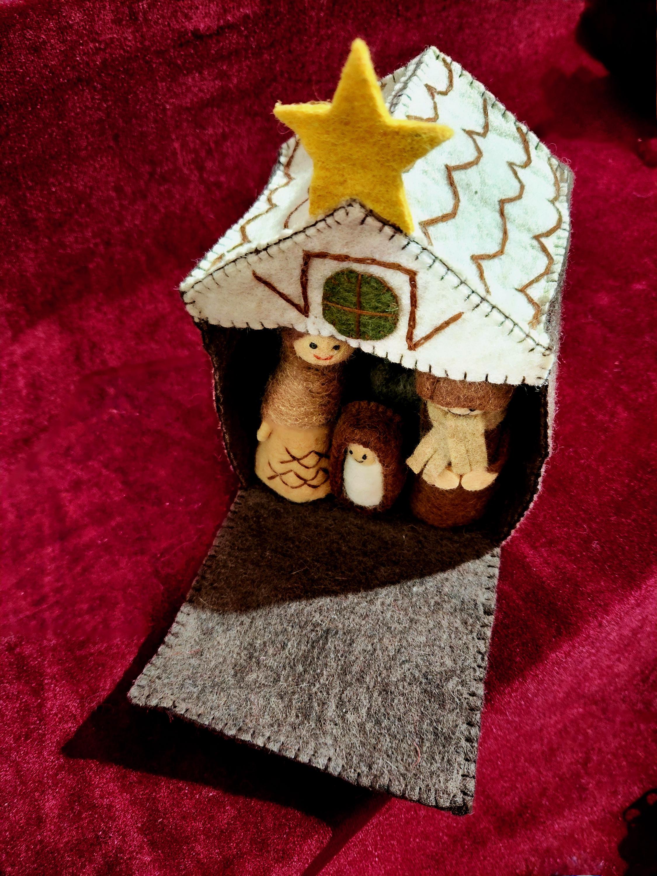 Handcrafted Felt Nativity Scene Baby Jesus, Mary & Joseph, Three Kings ...