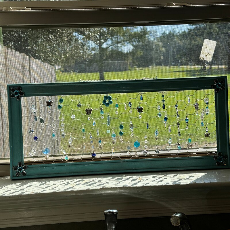 Chicken Wire Suncatcher - Etsy