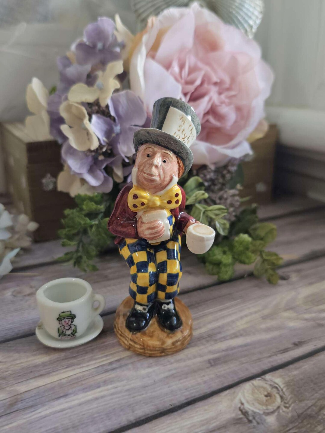 Vintage MAD HATTER Alice in WONDERLAND * 1974 Beswick Royal Doulton ...