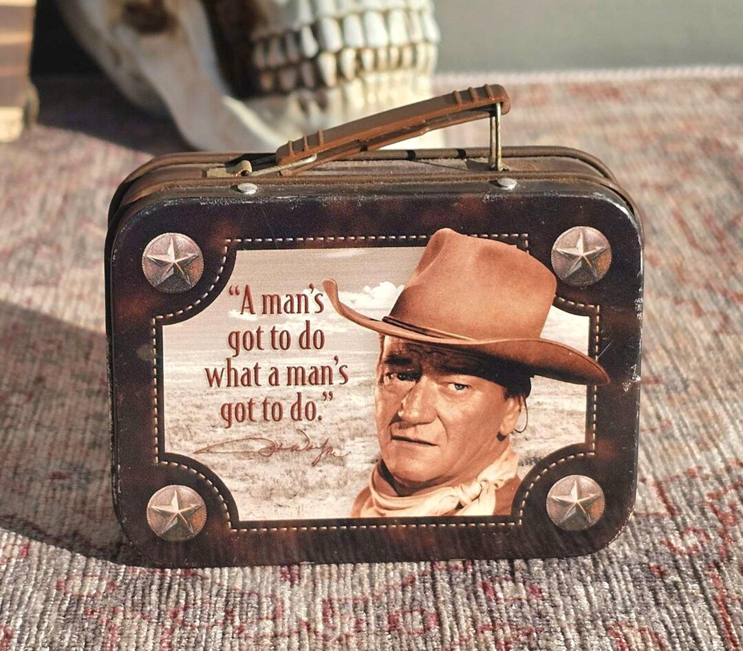 Vintage John Wayne Vandor Mini Lunch Box Tin * A Man's Got to Do What a ...