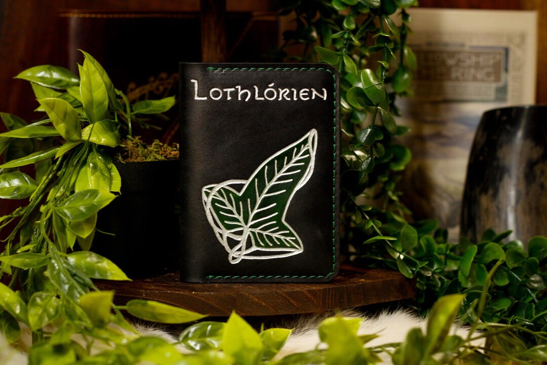 Lord of the Rings Lothlorien Leaf Passport Wallet - Etsy