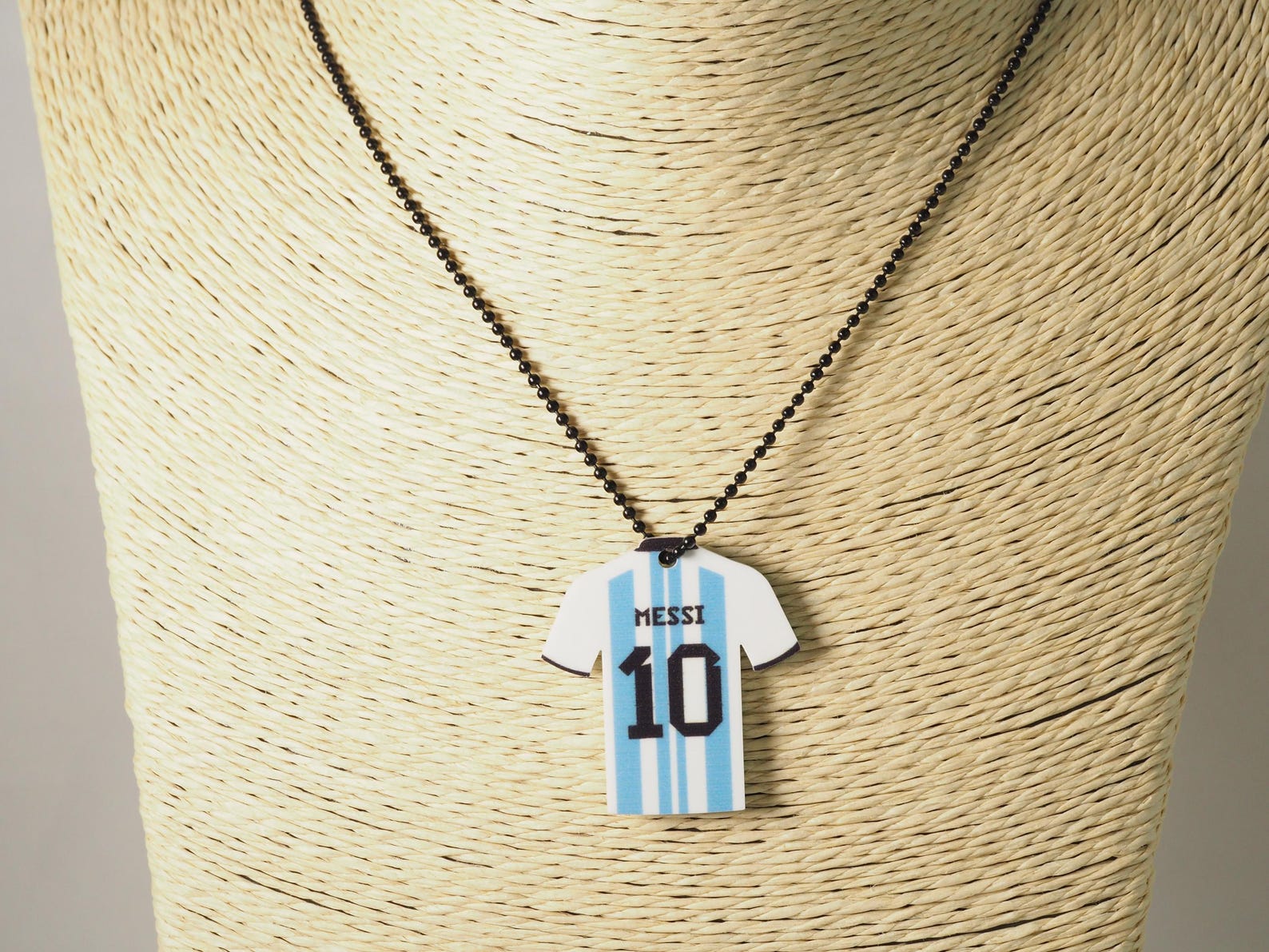 Jersey Argentina Lionel Messi 10 With Black Ball Chain Necklace: A ...
