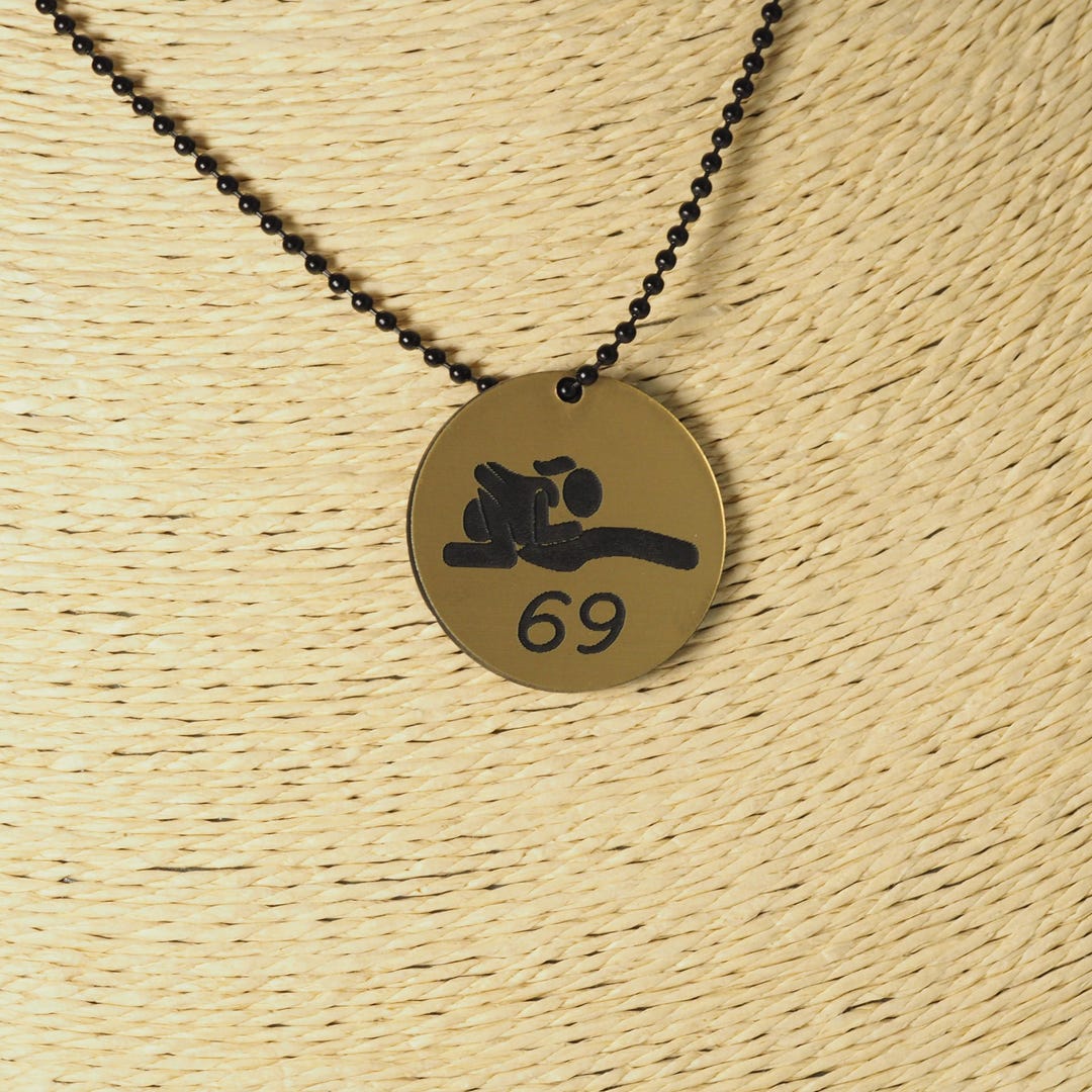 Round Sex Position 69 Gold-black Plexiglass With Black Ball Chain ...