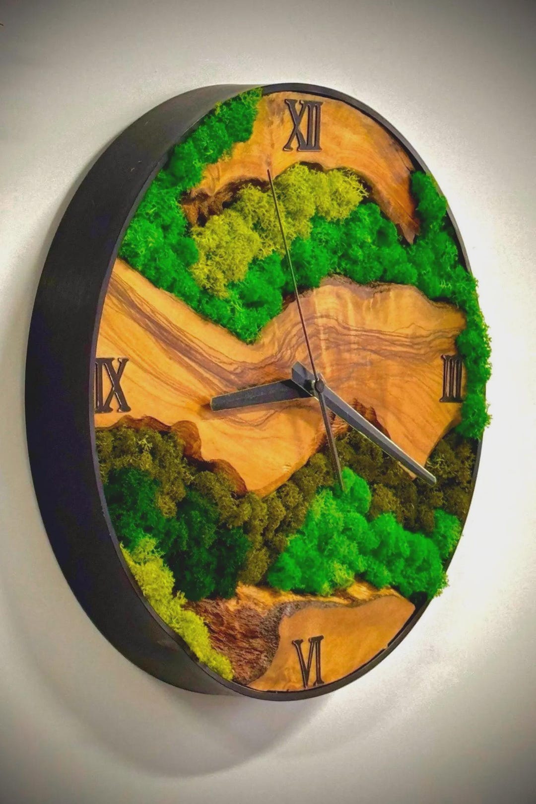 30 Cm Wall Clock Olive Wood & Preserved Moss – Handmade Wooden Moss ...