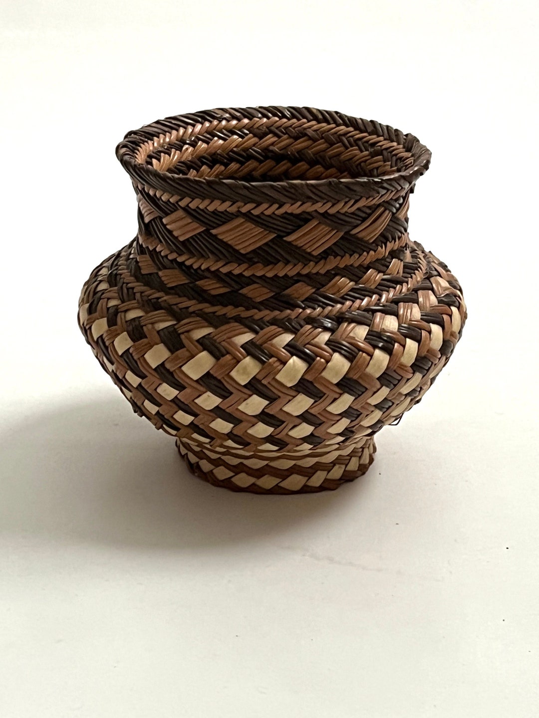 Native American Made Basket, Hand Woven Pine Needle Basket, Rustic ...