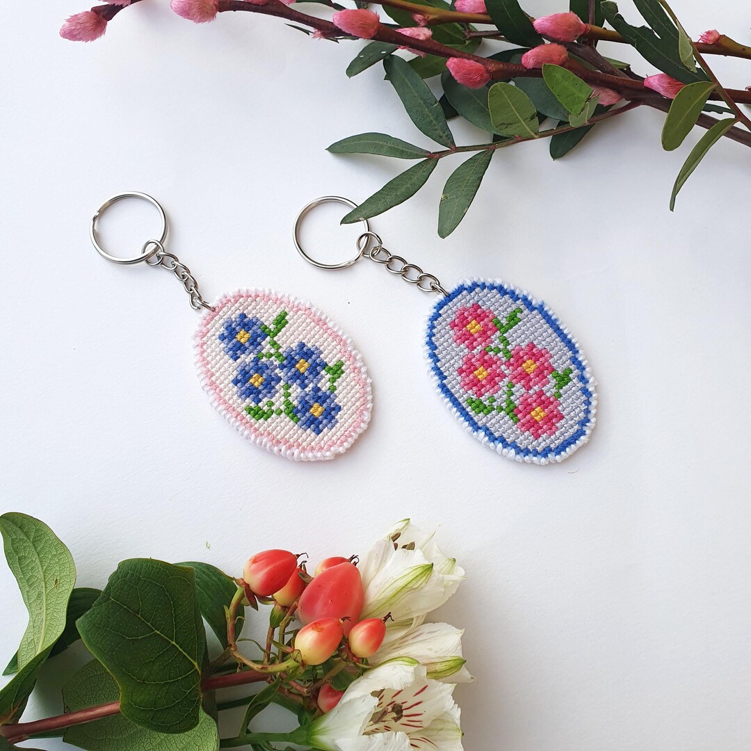 Handmade Flower Cross Stitch Keychain – Colorful Spring Accessory - Etsy