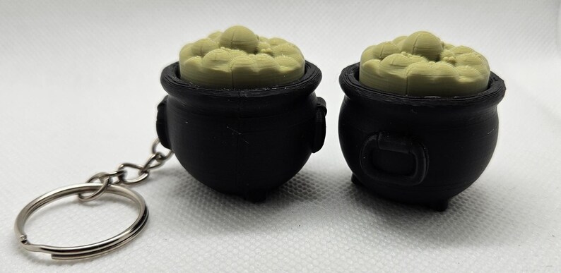 Loud Cauldron Clicker Fidget Toy – Halloween Desk Toy – Boiling Pot ...