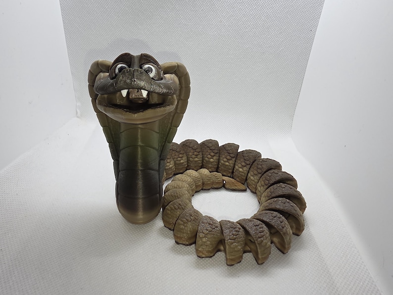 Articulated King Cobra Fidget Toy – 3D Printed Flexible Poseable Snake ...