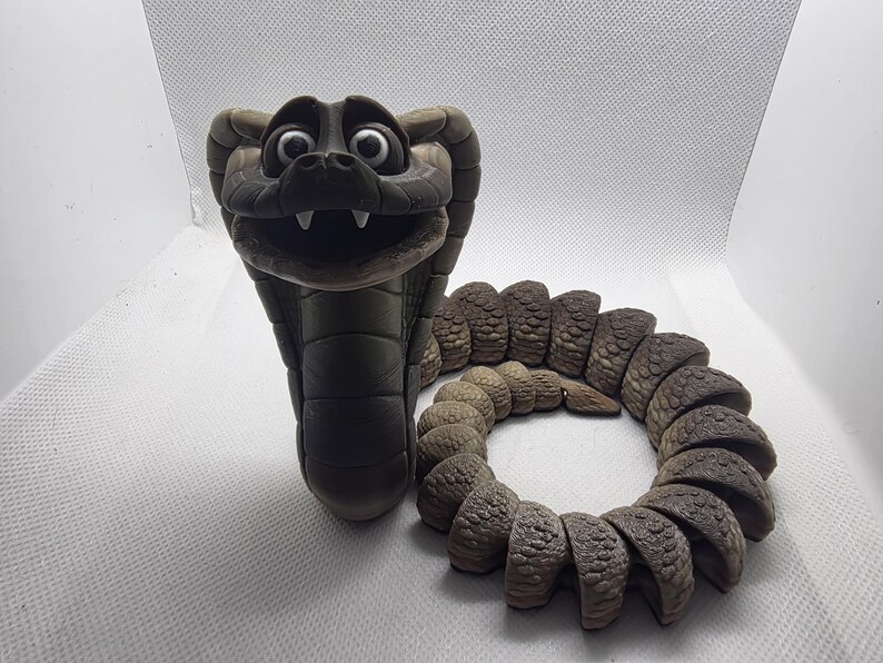 Articulated King Cobra Fidget Toy – 3D Printed Flexible Poseable Snake ...