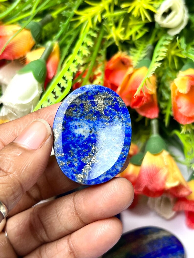 Lapis Lazuli Worry Stone: Healing Crystal Thumb Stone (4cmx3cm) - Etsy