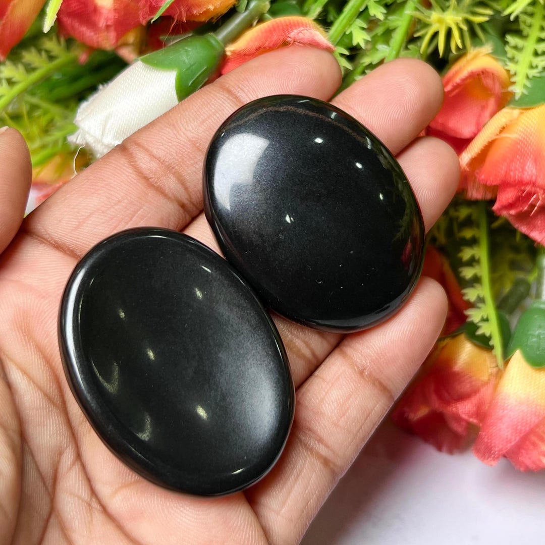 Black Obsidian Worry Stone: Healing Crystal Thumb Stone (4cmx3cm) - Etsy
