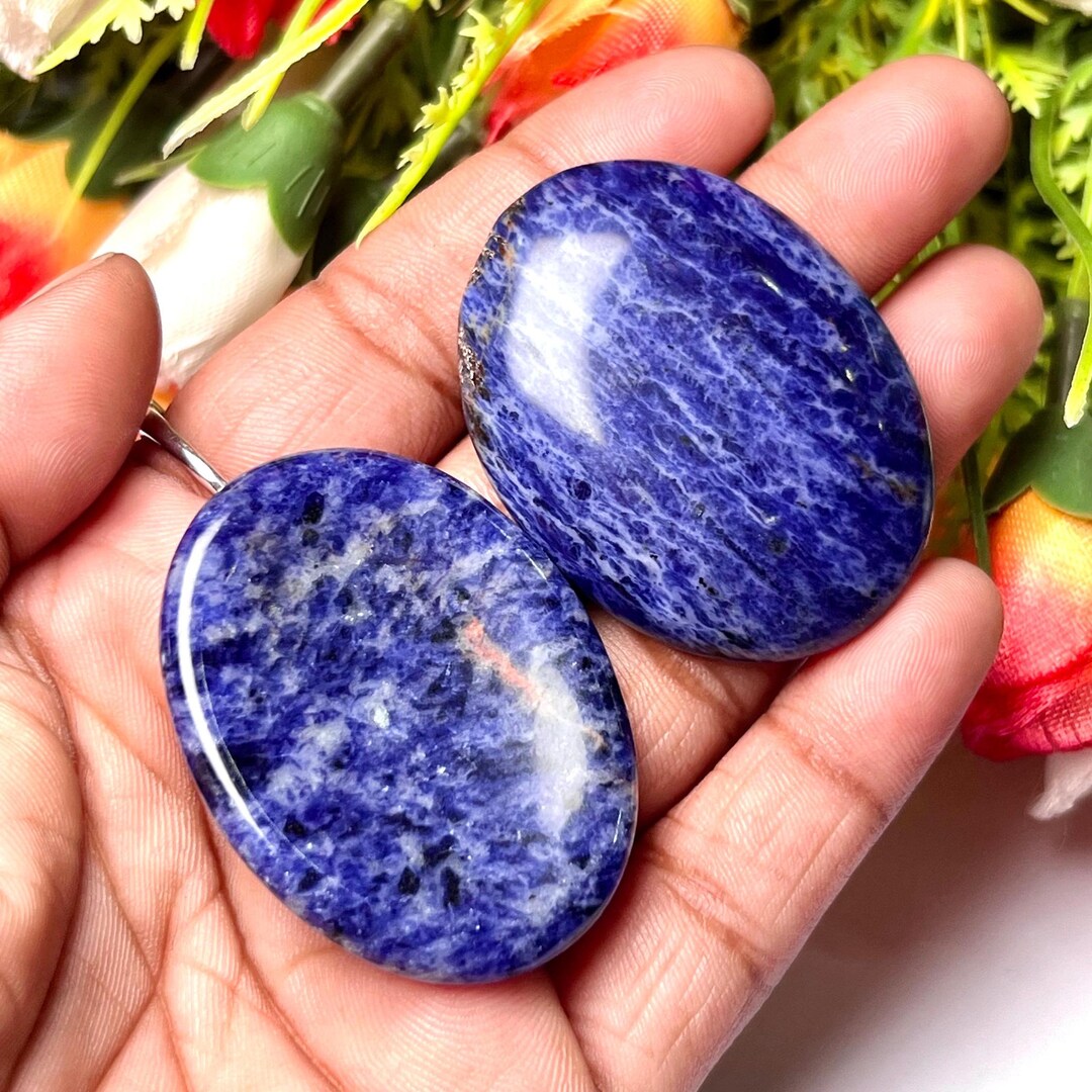 Sodalite Worry Stone: Healing Crystal Thumb Stone (4cmx3cm) - Etsy