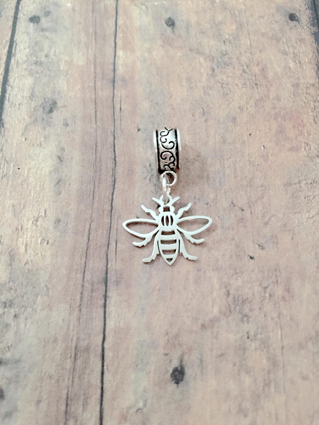 Bee Pendant (1 Piece) - Bee Jewelry, Insect Jewelry, Bumblebee Jewelry ...