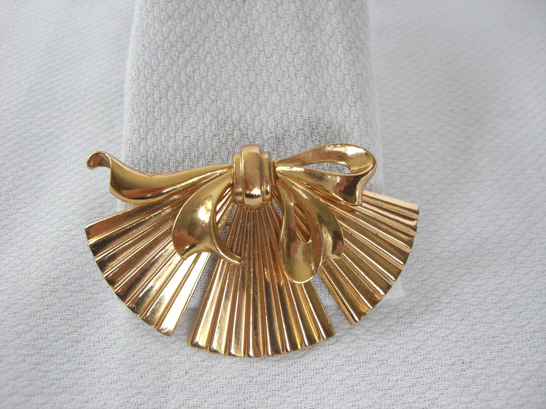 1930's-40's CORO Fan Pendant/ Brooch - Etsy