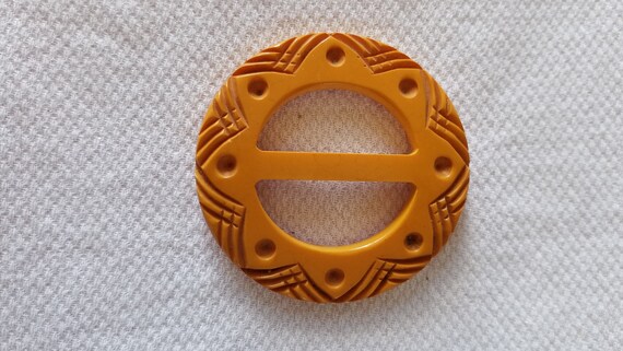 1930's-1940's CARVED BAKELITE BUCKLE - Gem