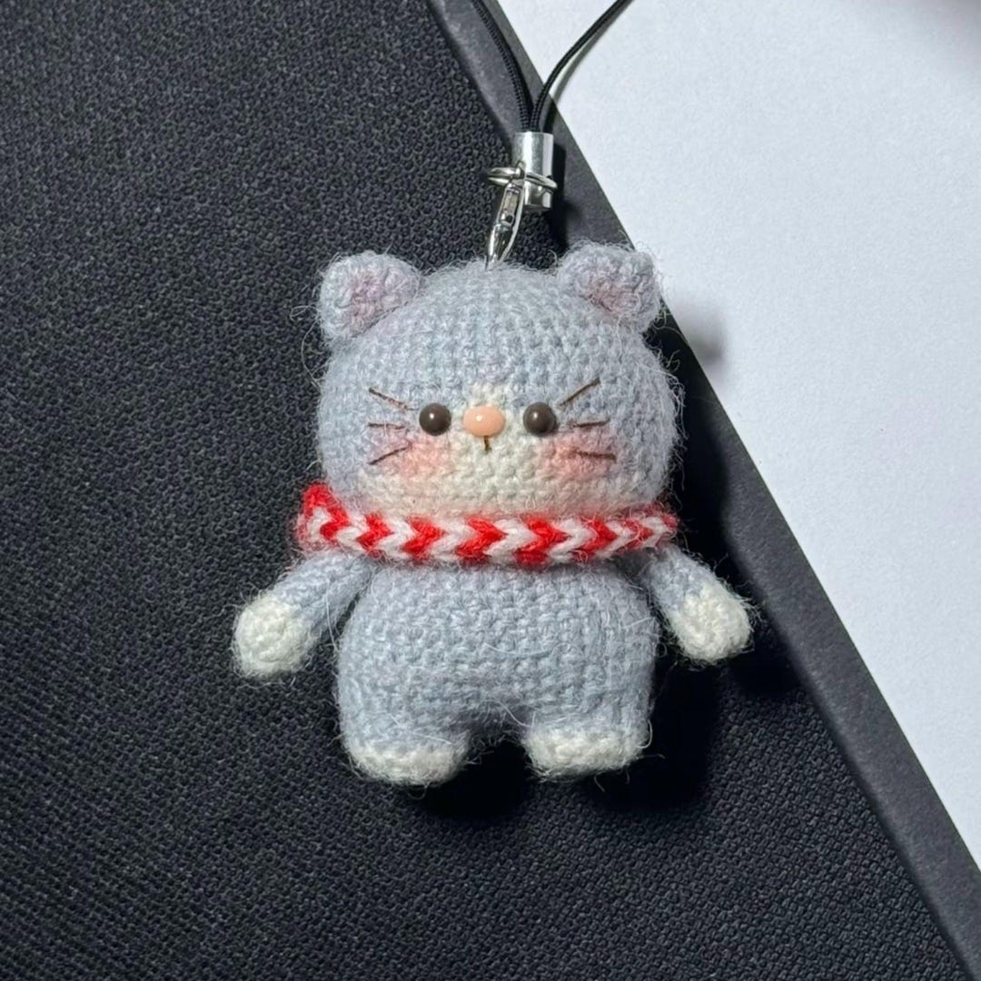 CAT KEYCHAIN Crochet Pattern, Fat Cat Crochet PDF Pattern, Loaf Cat ...