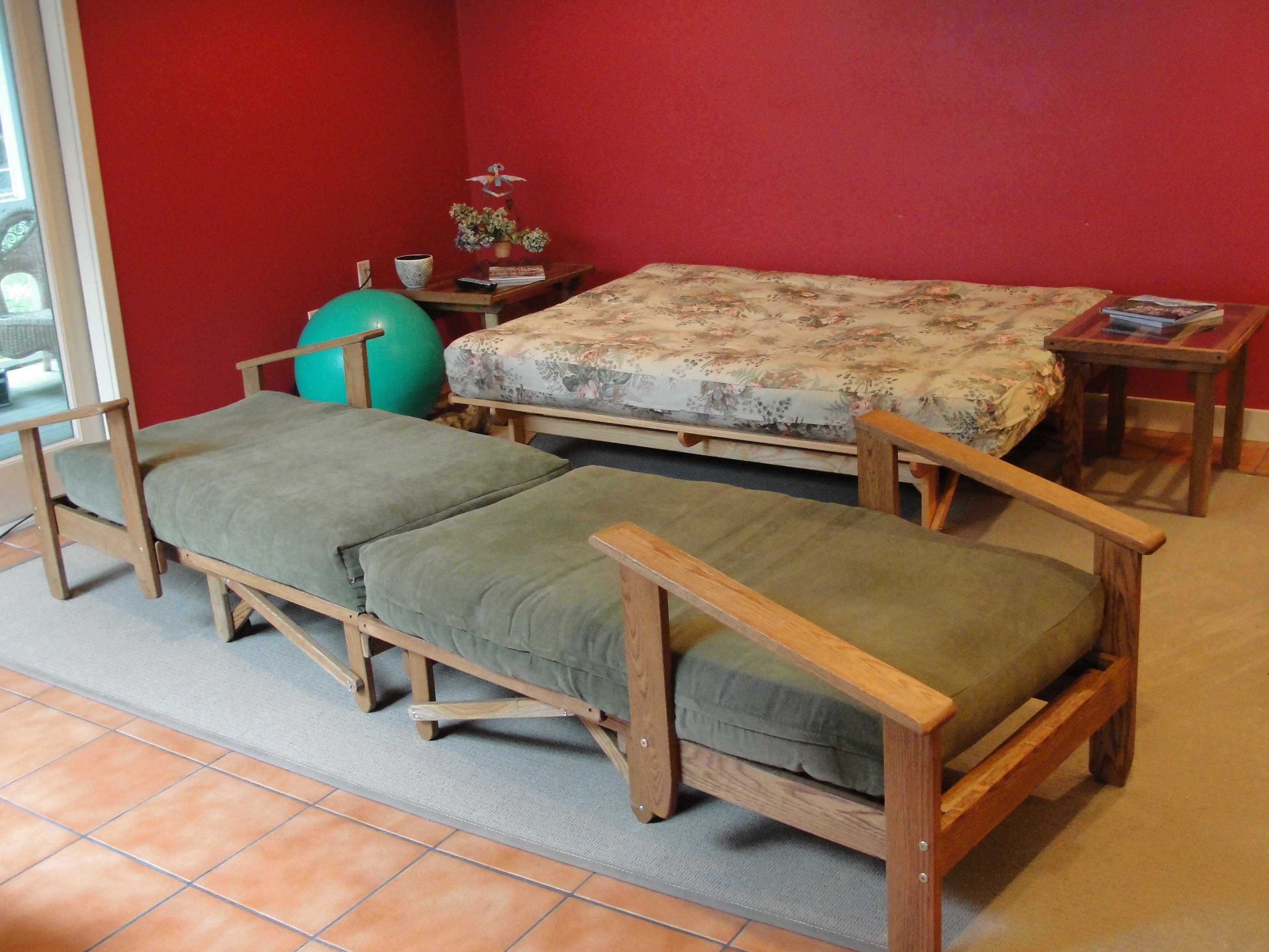 Best Futon Chair Bed Design Has Wheels and Just Leans Back Into a ...