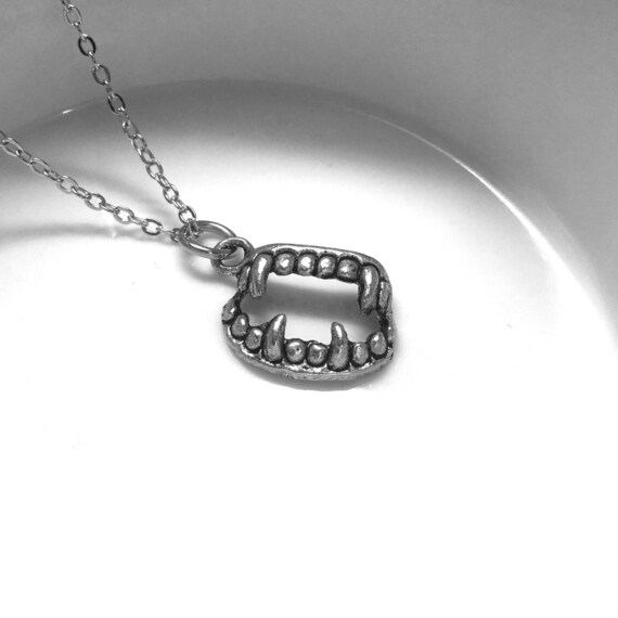 Vampire Teeth Necklace Vampire Fangs Charm Vampire Necklace - Etsy
