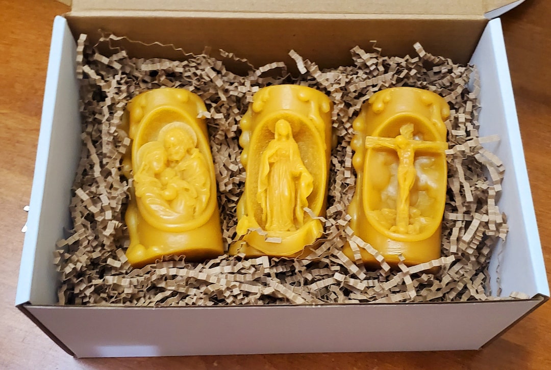 Beeswax Prayer Candle Gift Box: Blessed Virgin Mary, Crucifix, Holy ...