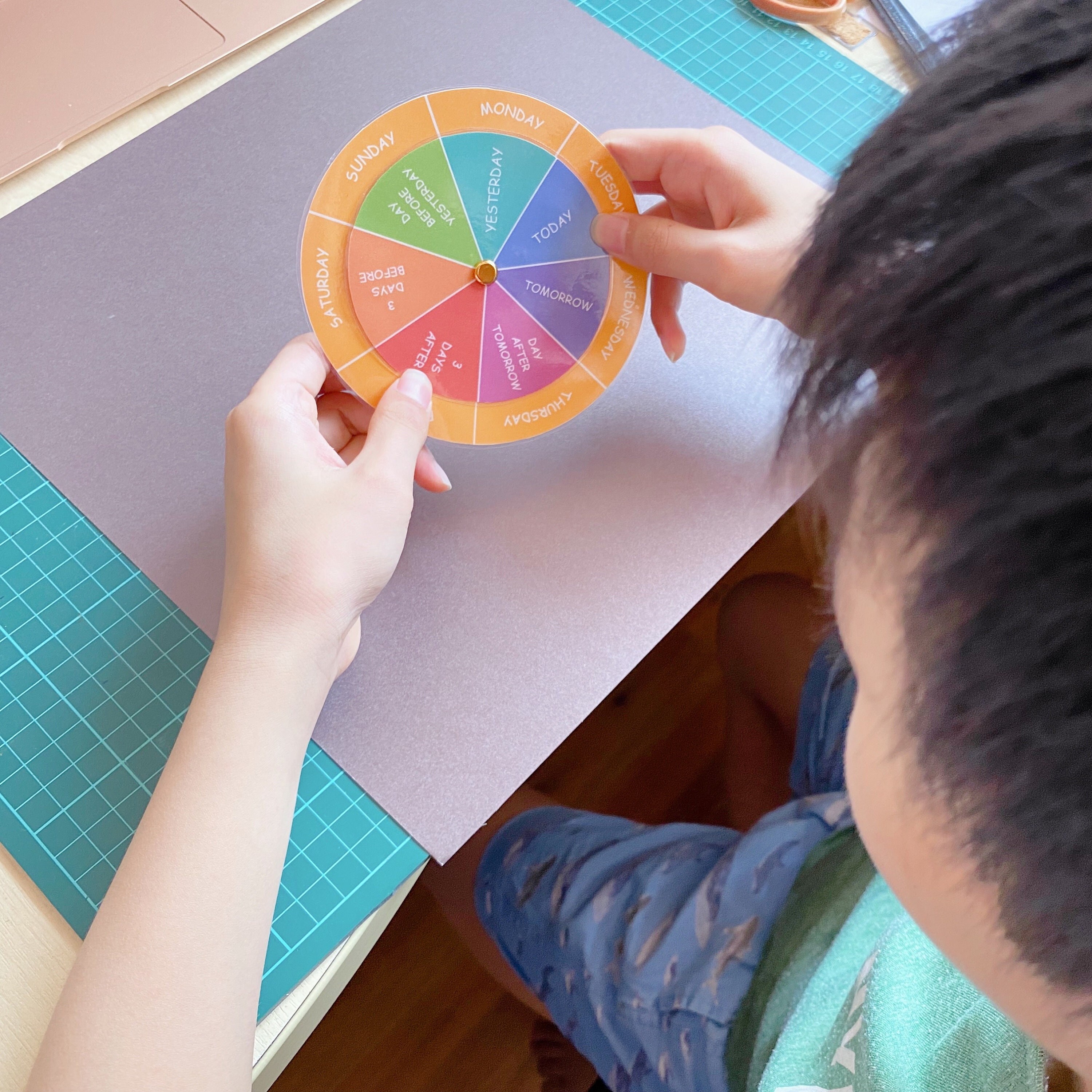 Printable Days of the Week Wheel, Montessori Learning Material, No ...