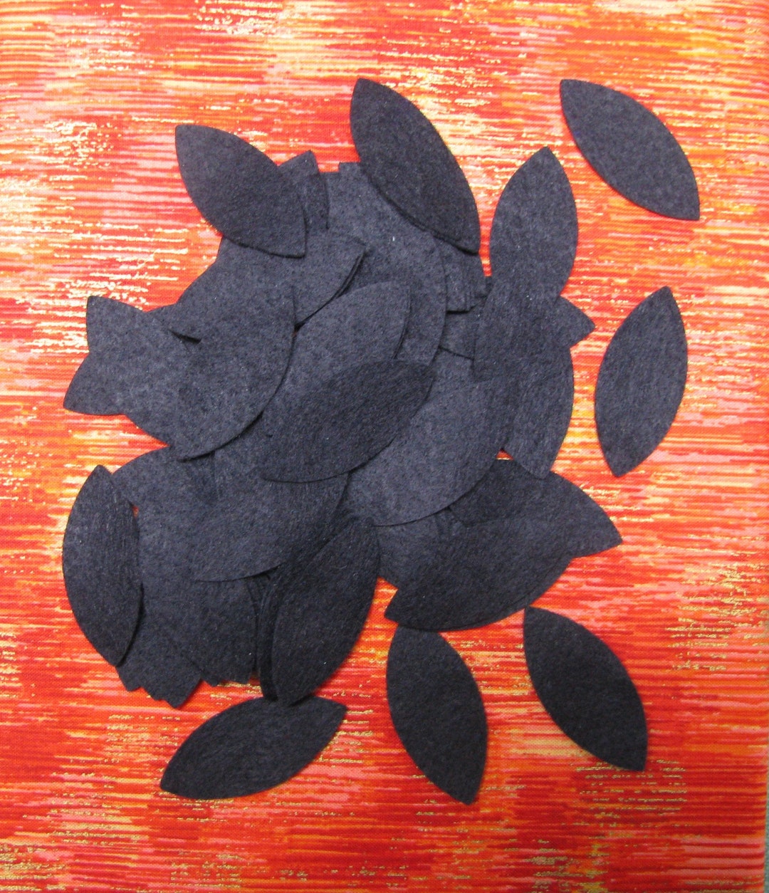 FELT BULK PACK 80 Wool Felt Leaf Tinies, Diy, Applique Leaves, Solid ...