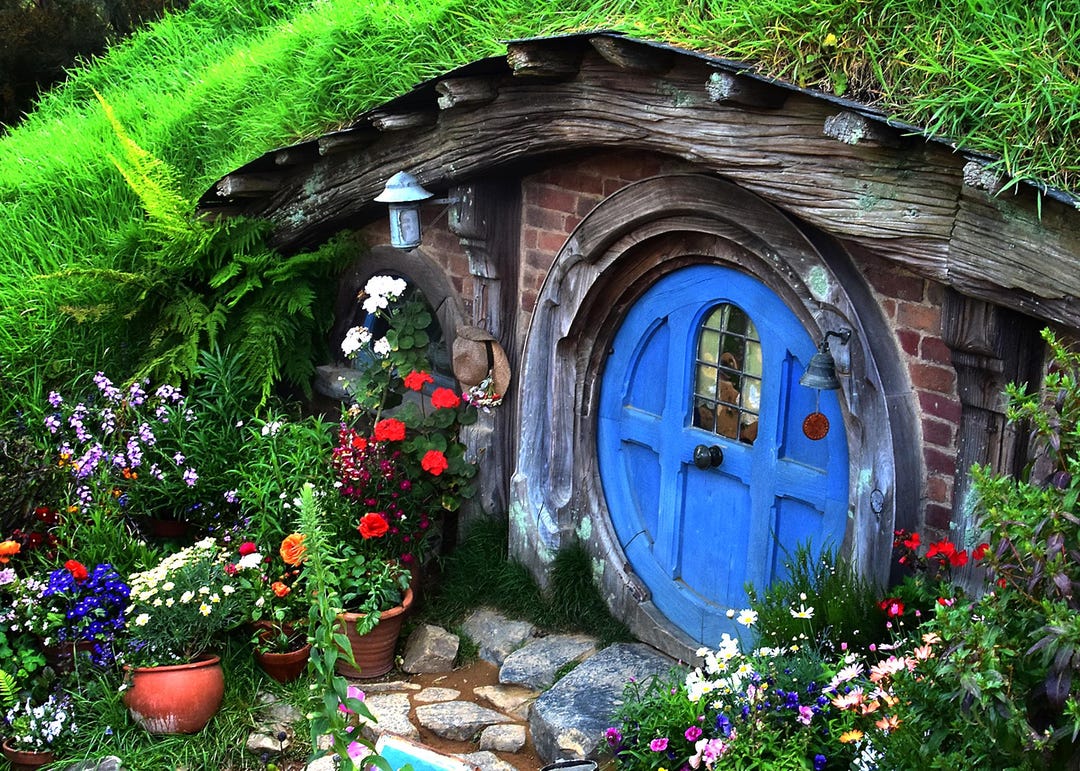 Hobbit Houses, Hobbiton Movie Set, the Hobbit, Lord of the Rings, Movie ...