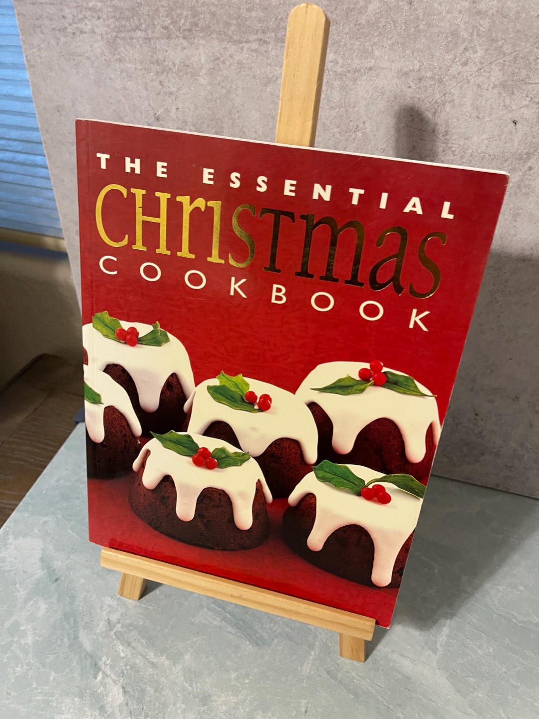 Vintage 2001 the Essentials Christmas Cookbook Softcover Recipes ...