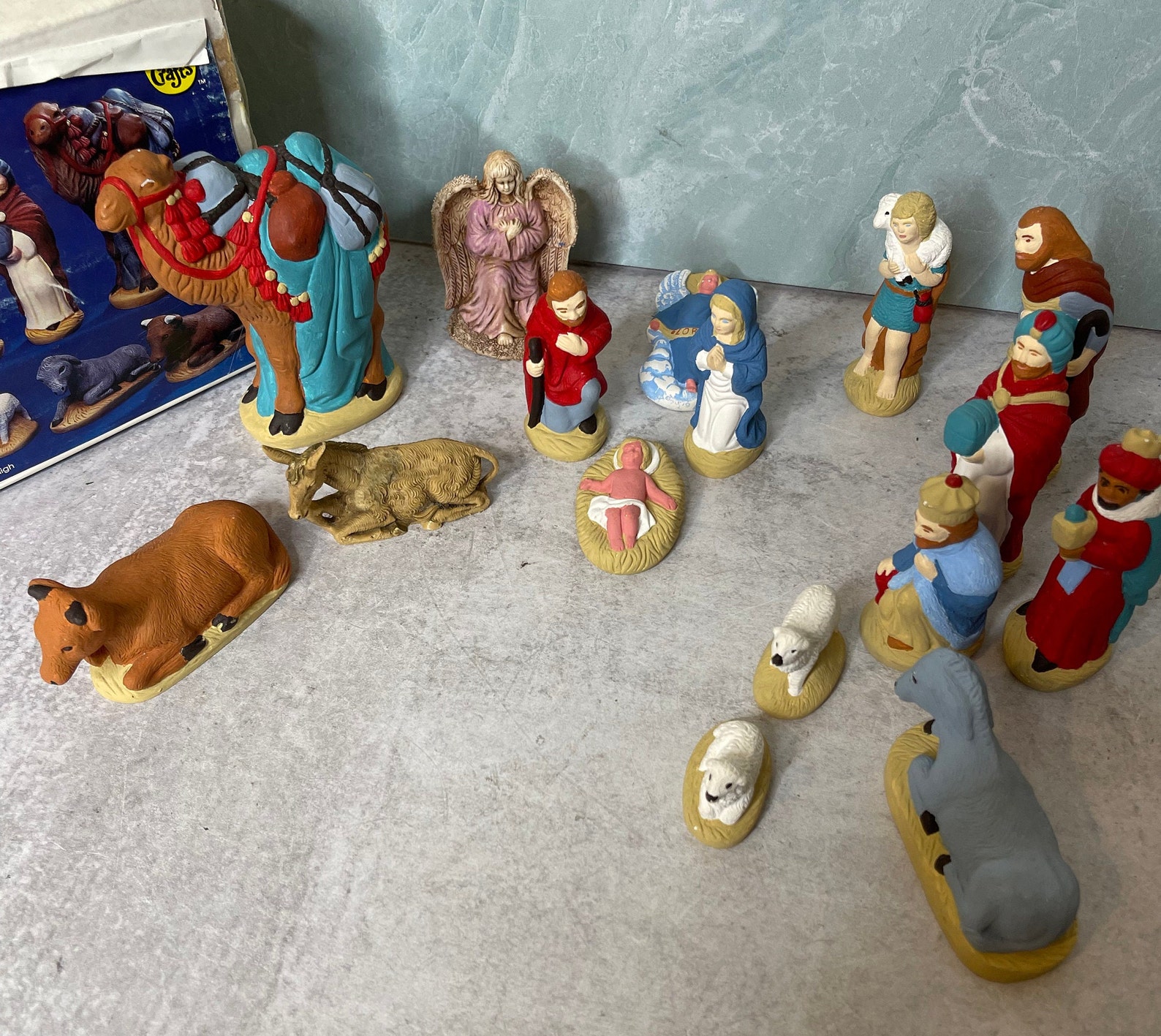 Vintage Wee Crafts Traditional Hand Painted 14 Pc Nativity Figurines ...