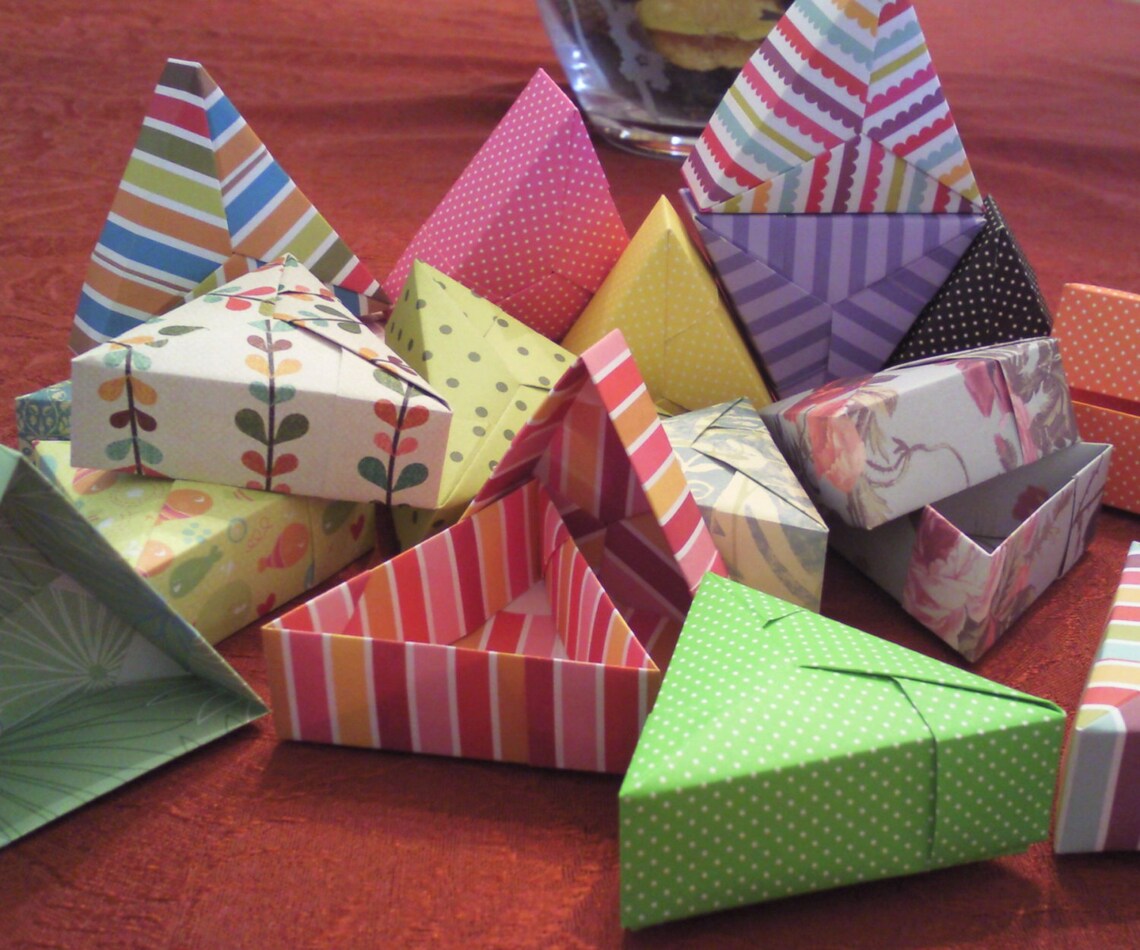 5 Assorted Mini Paper Origami Triangle Boxes - Etsy
