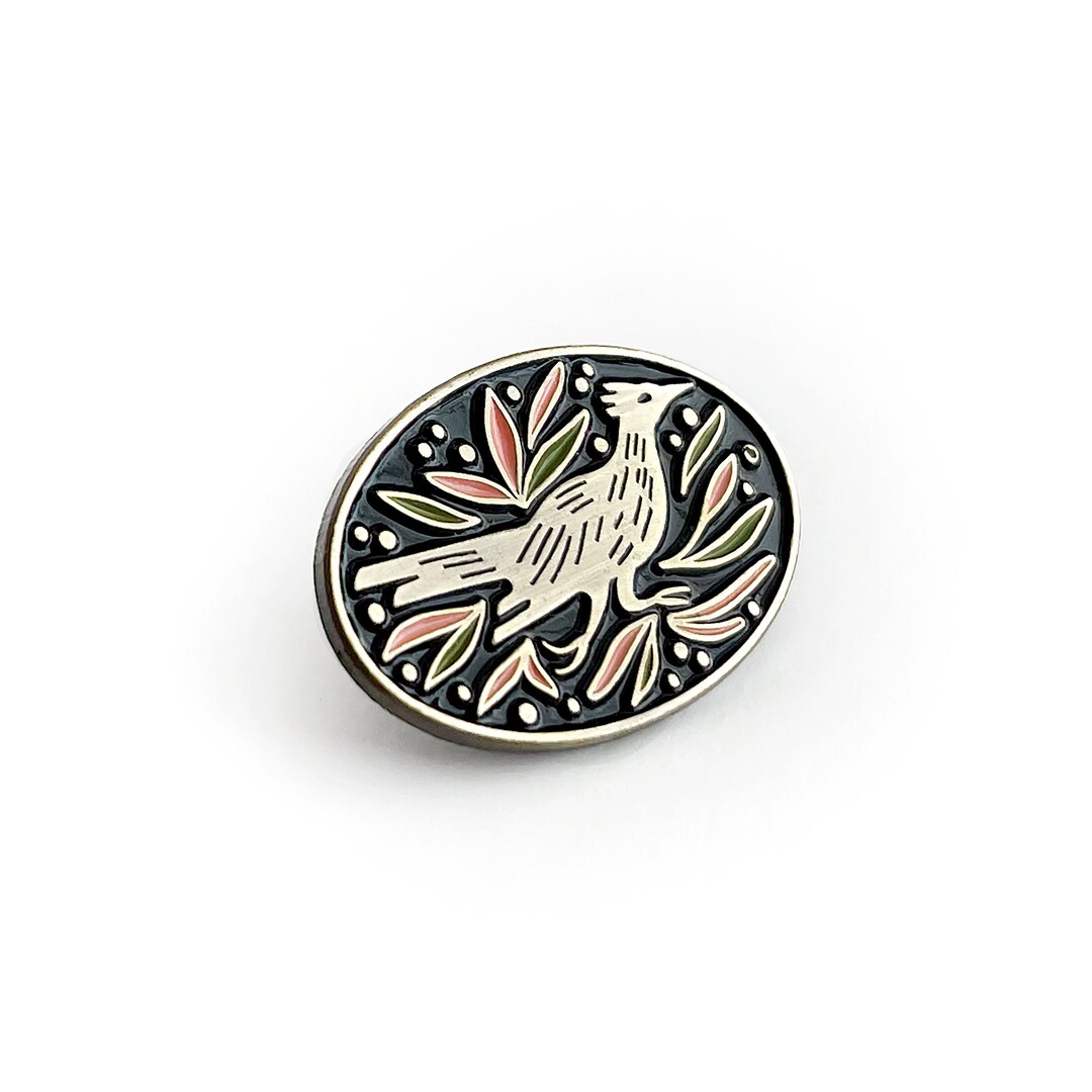 Roadrunner Enamel Pin, Antique Gold Finish, Nature Lover Gift - Etsy