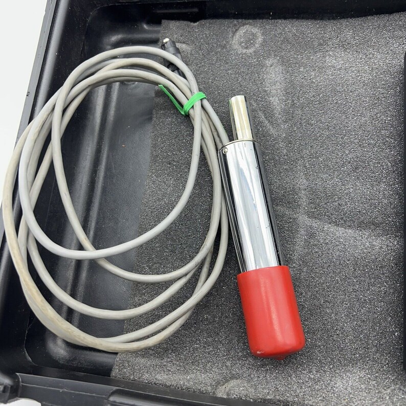 VINTAGE Omega Engineering HHF752 Digital Thermometer Anemometer Meter U ...