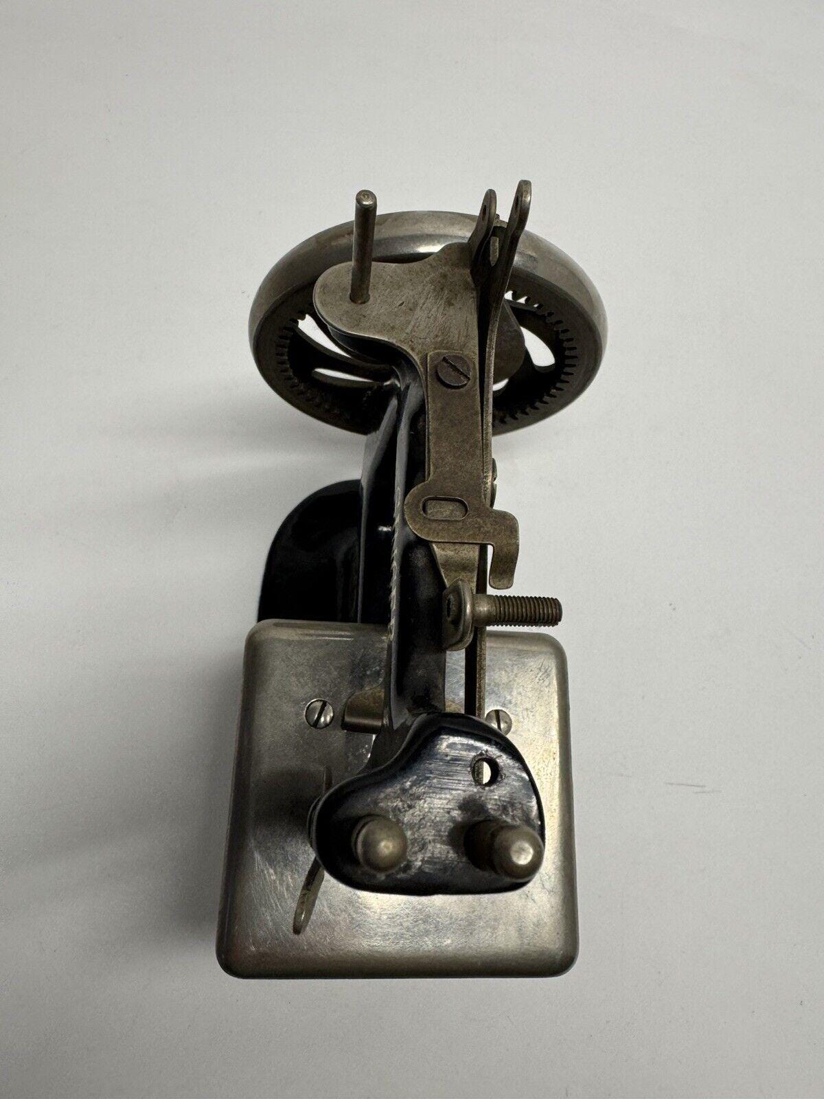 Vintage SINGER Sewhandy Child's Mini Sewing Machine Model 20 - Etsy