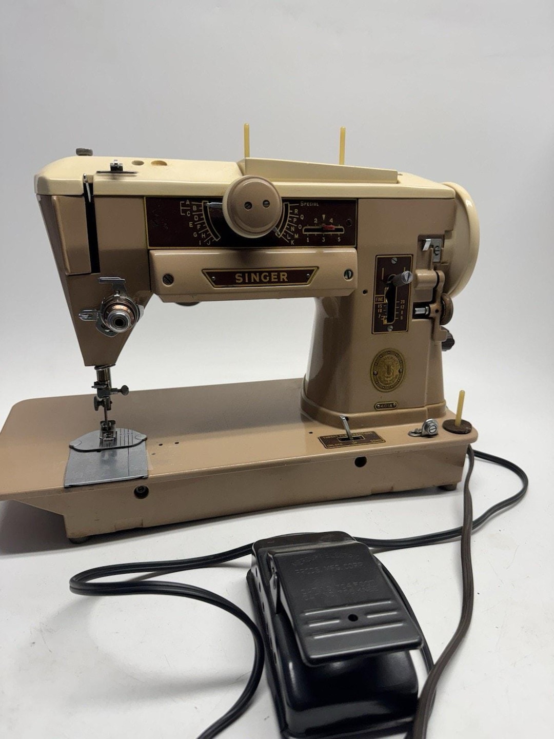 VINTAGE Singer 401A SLANT-O-MATIC Vintage Sewing Machine - Etsy