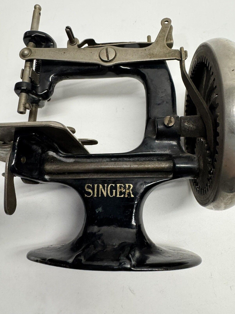 Vintage SINGER Sewhandy Child's Mini Sewing Machine Model 20 - Etsy
