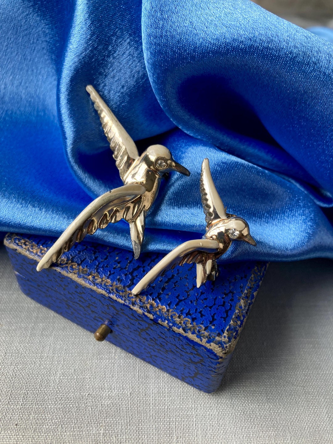 Vintage MCM Pair Flying Bird Brooch Pins Read Description for More ...