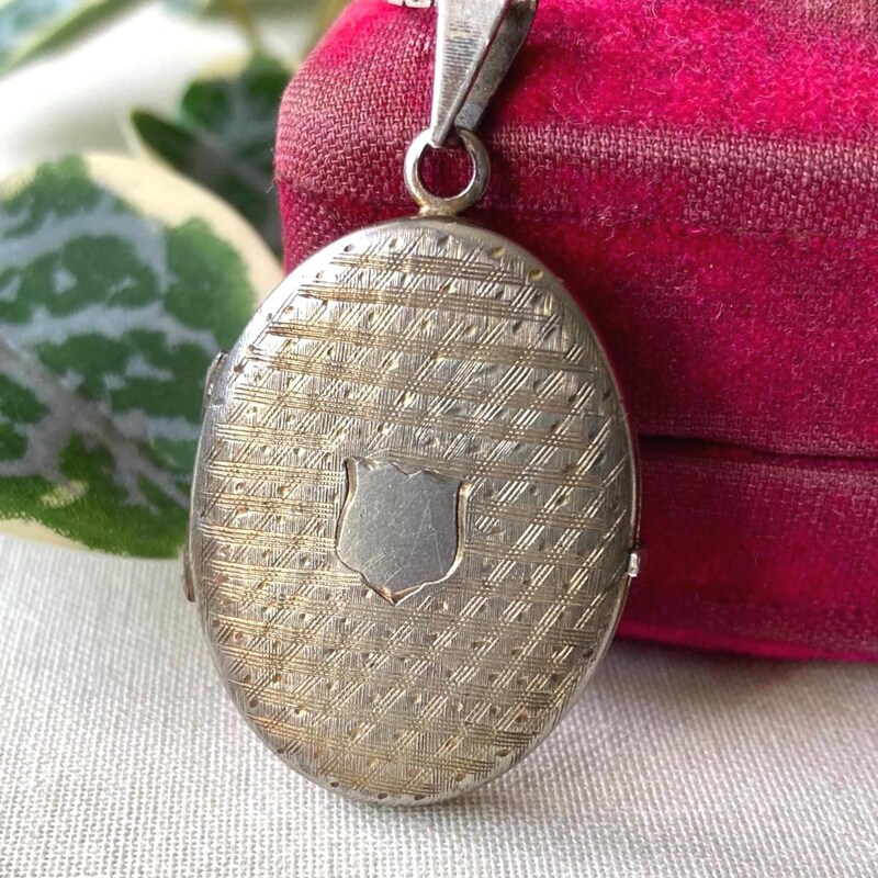 Shield Locket - Etsy