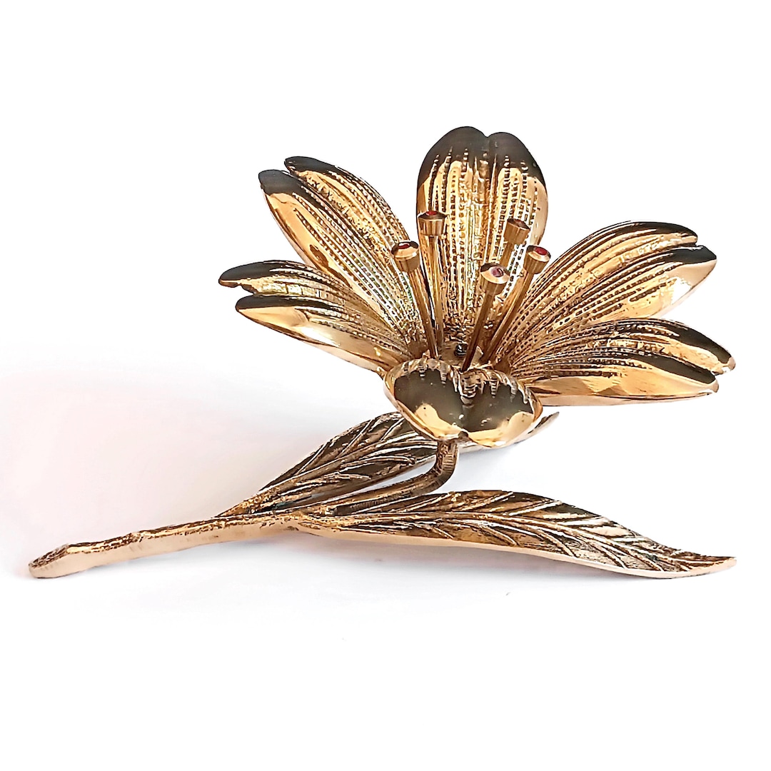 Antique Ashtray Lotus Flower Shaped Opened Petals Ashtray Collectible ...