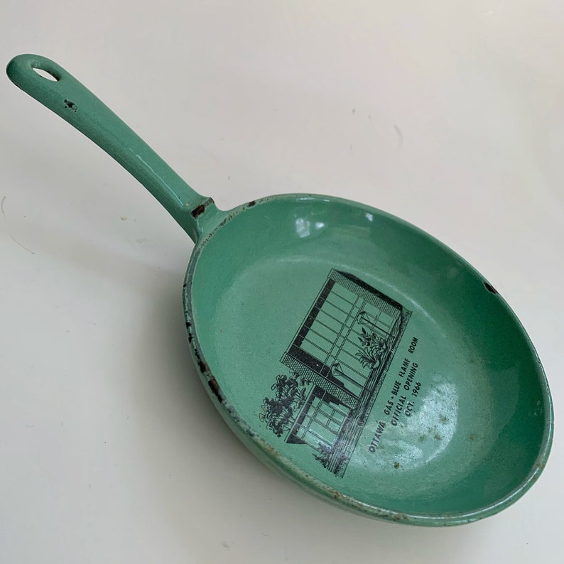 Findlay Enamel Cast Iron Frying Pan Collectible Ottawa Gas 1966 ...