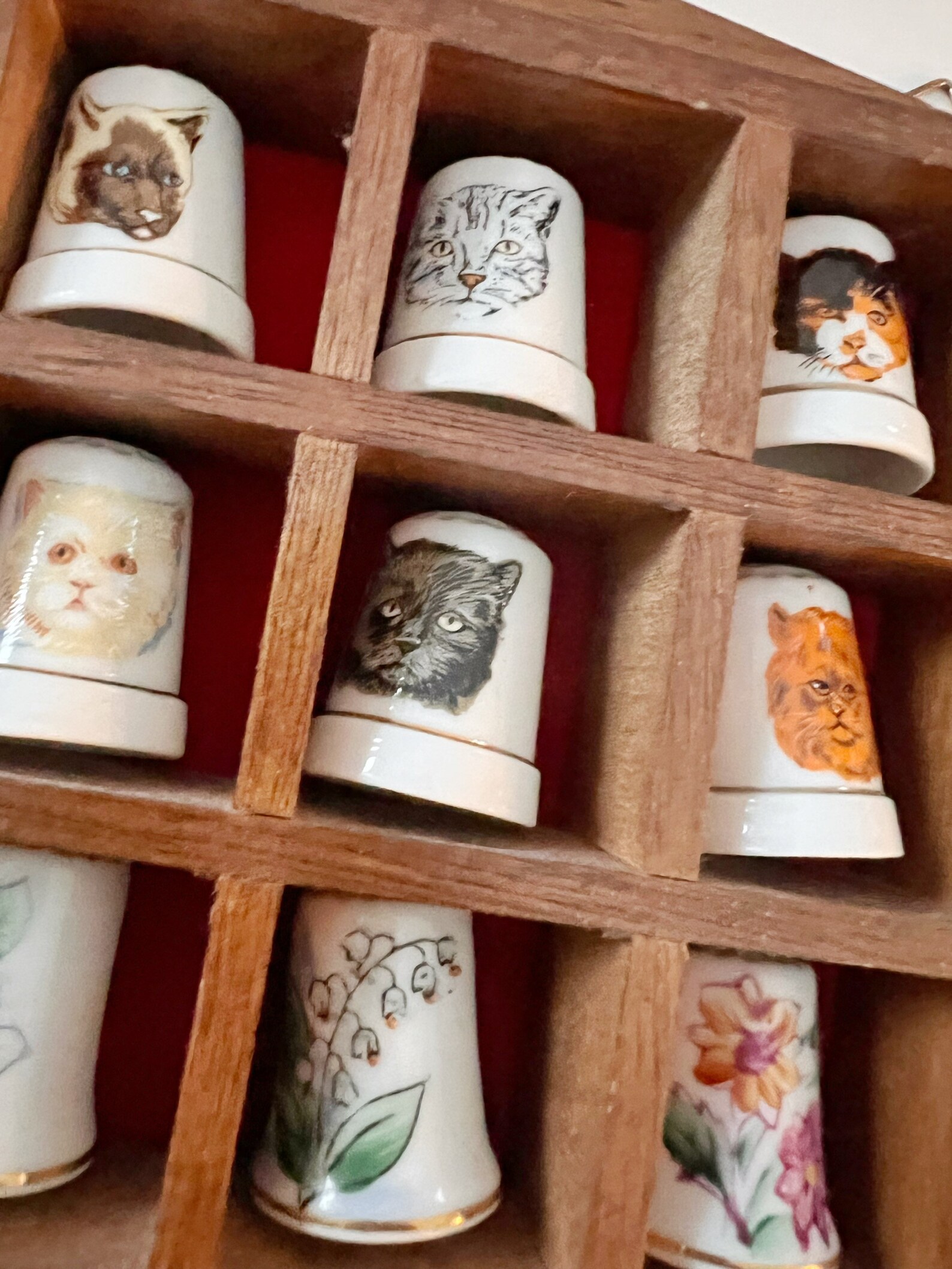 Large Thimble Collection Display Rack Case WITH 100 Vintage - Etsy