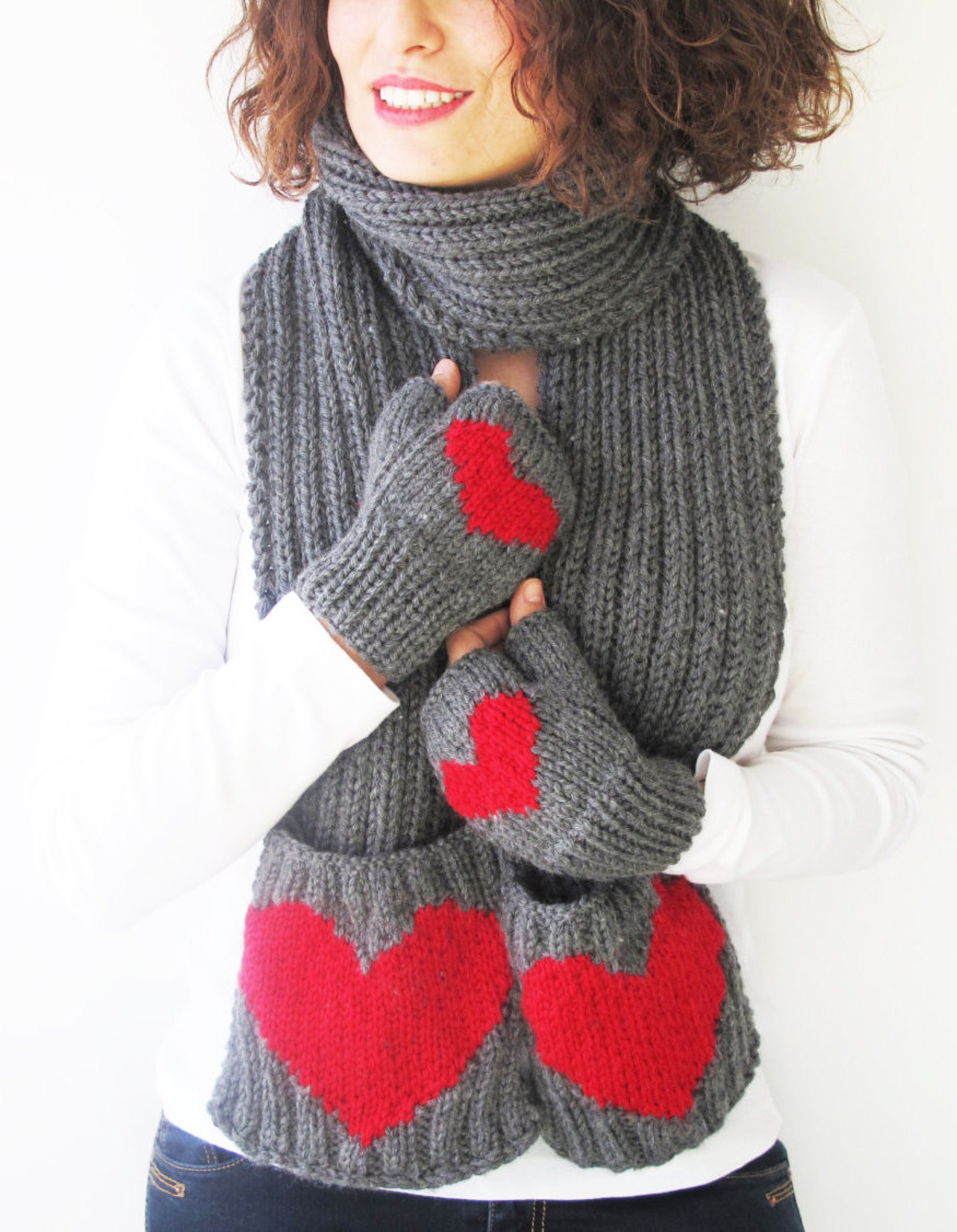 Valentines Day Scarf and Fingerless Gloves Set With Heart by - Etsy