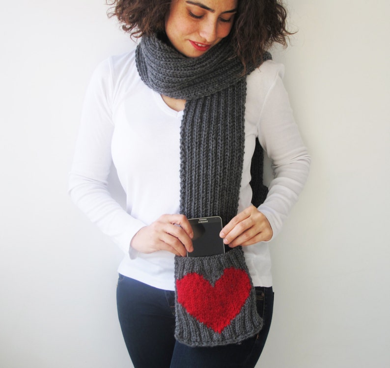 Valentines Day Scarf and Fingerless Gloves Set With Heart by - Etsy