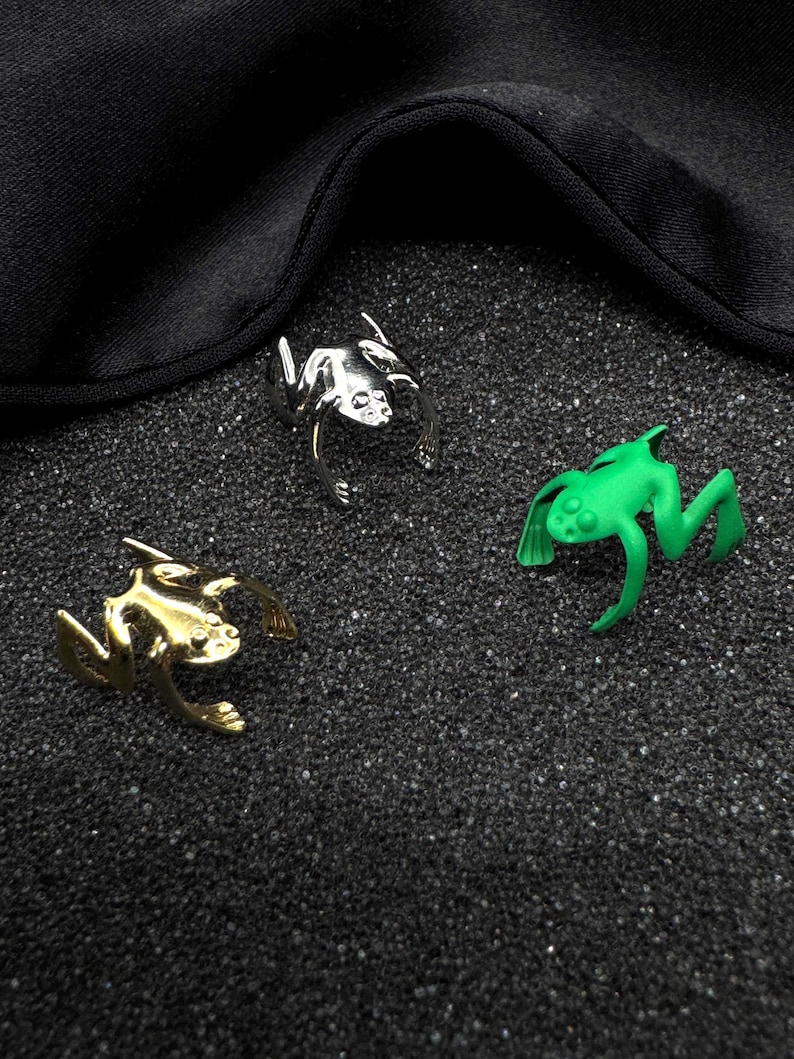 Frog Earring, Frog and Toad, Frog Earcuff, Green Frog Ear Climber, Cute ...