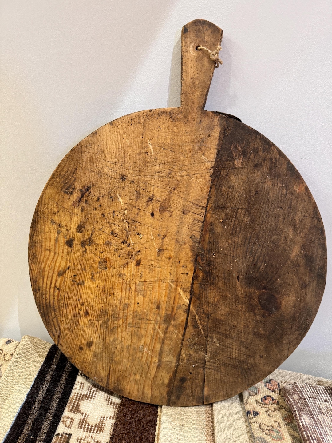 22” Round Vintage Breadboard - Etsy