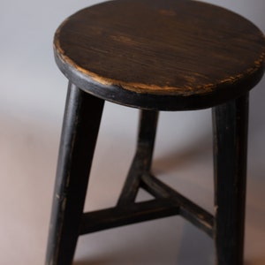 Handmade Black Elmwood Stool – Vintage Rustic Wood Plant Stand - Etsy