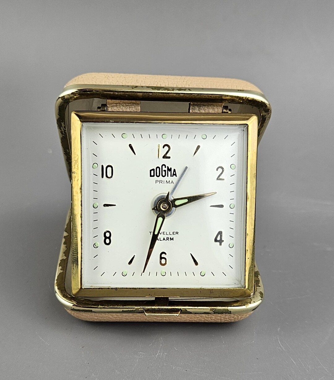 Dogma Clock. Alarm Travel Clock. Mechanical Clamshell Design. Vintage ...
